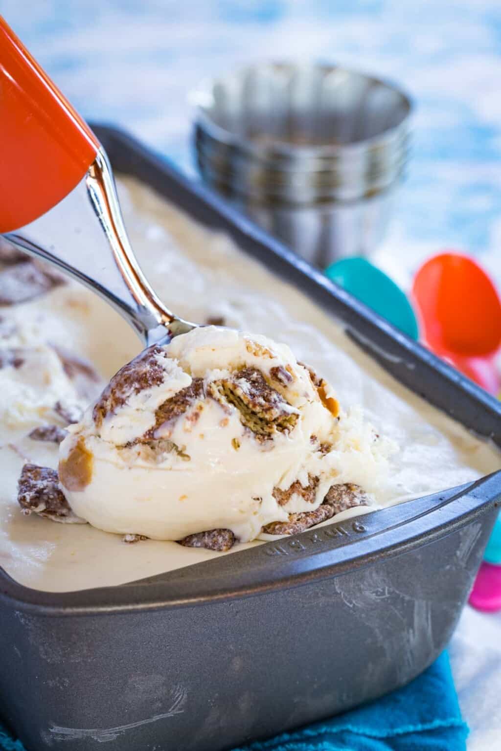 No-Churn Puppy Chow Ice Cream | Cupcakes & Kale Chips