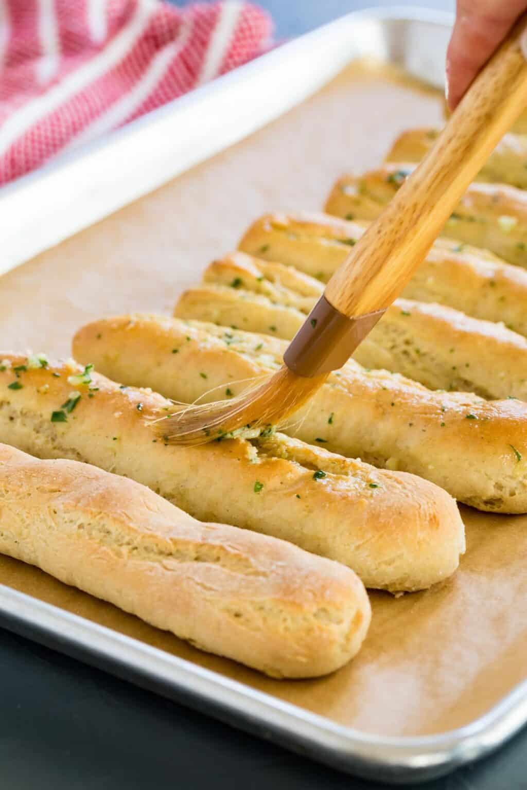 Gluten Free Garlic Breadsticks - like Olive Garden! | Cupcakes & Kale Chips